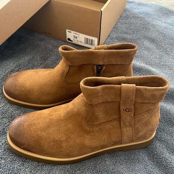 UGG | Shoes | Brand New Pair Of Ugg Lowcut Boots Still In The Box ...